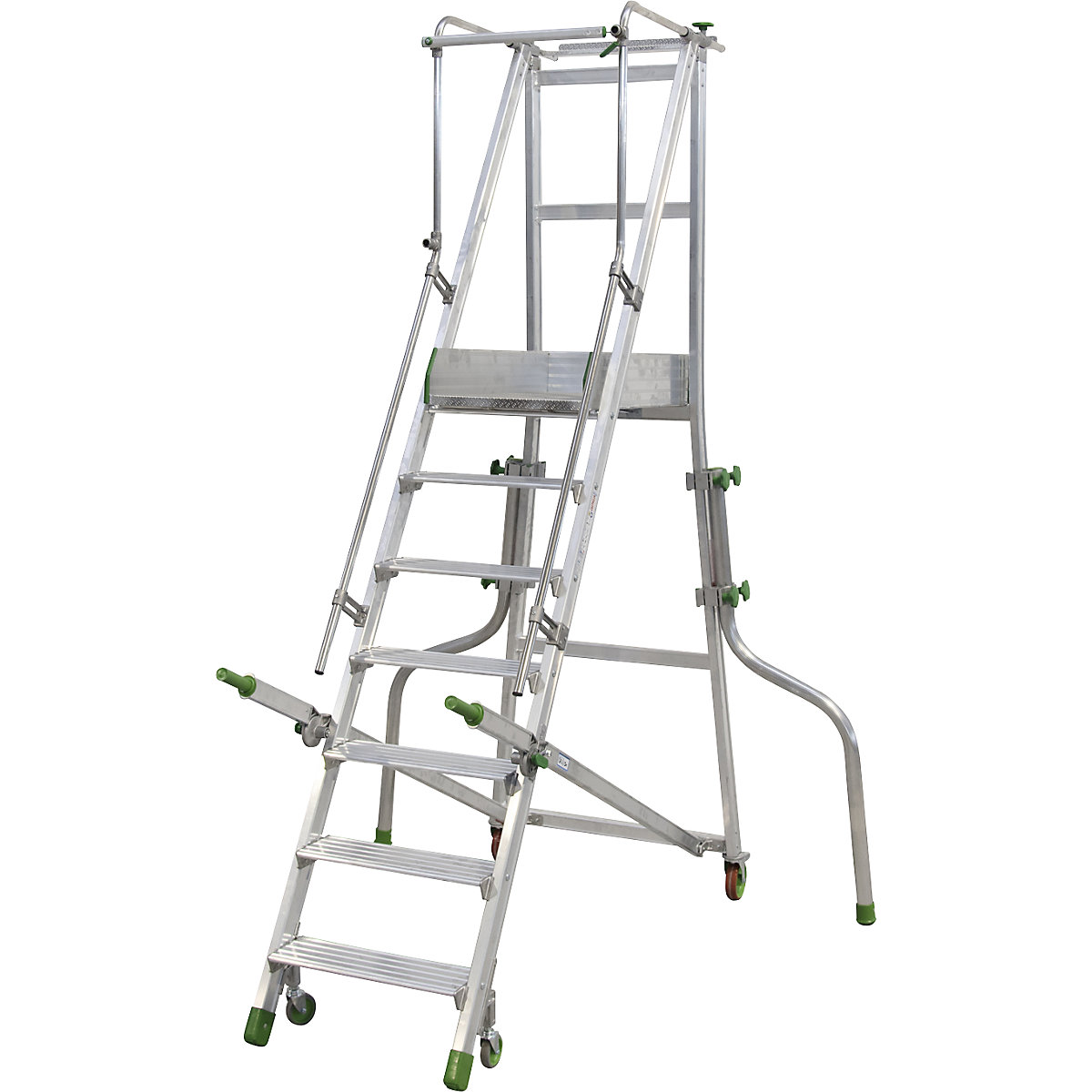 Mobile aluminium platform stairs: folding, with ribbed aluminium steps ...
