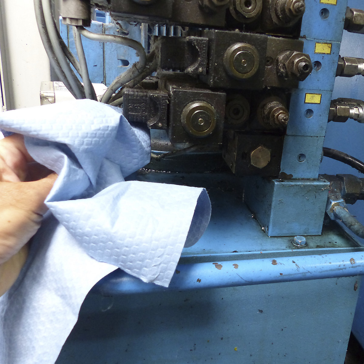 Cleaning cloth roll: WxL 320 mm x 161.5 m | KAISER+KRAFT