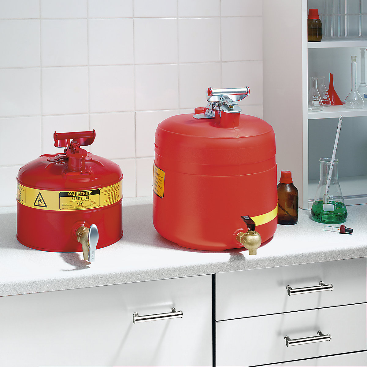 Bezpečnostná stáčacia nádoba s výpustným kohútikom – Justrite: polyetylén, objem 19 l | kaiserkraft