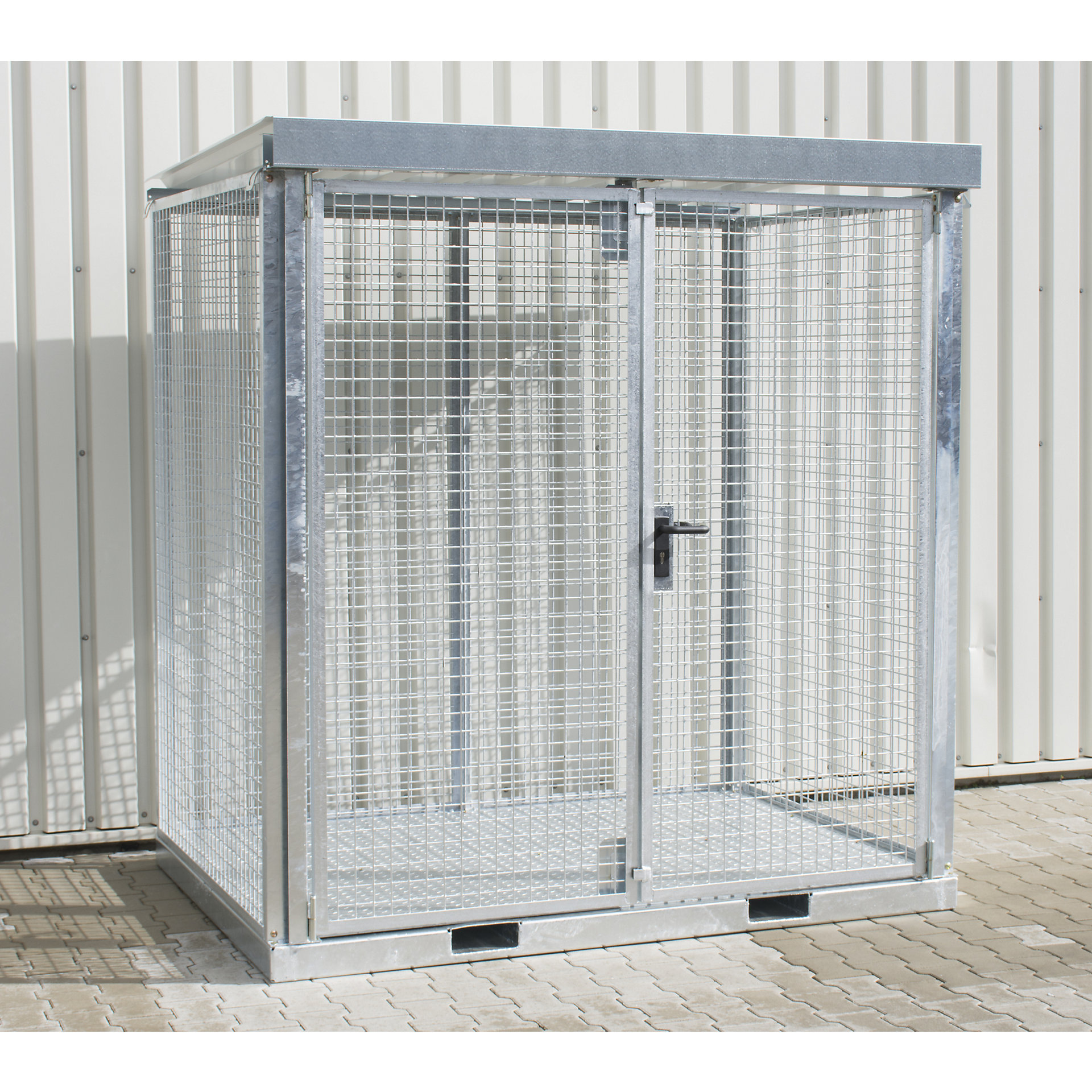 Gemonteerde gaasbox voor gasflessen – eurokraft pro: 45 flessen met Ø ...