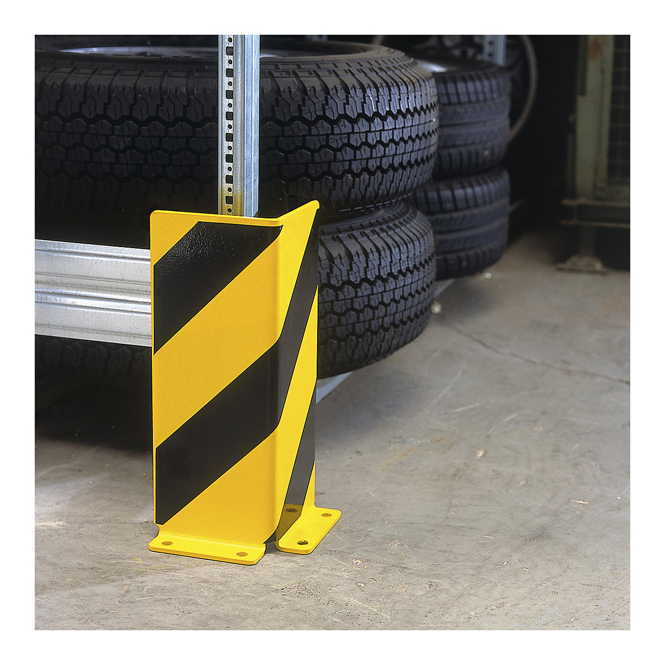 Black Bull Pallet Racking Frame Protectors | BiGDUG