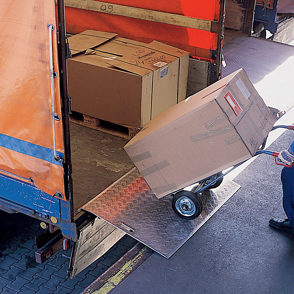 Loading Ramps | Kerb Ramps | Bridge Plates | BiGDUG | BiGDUG