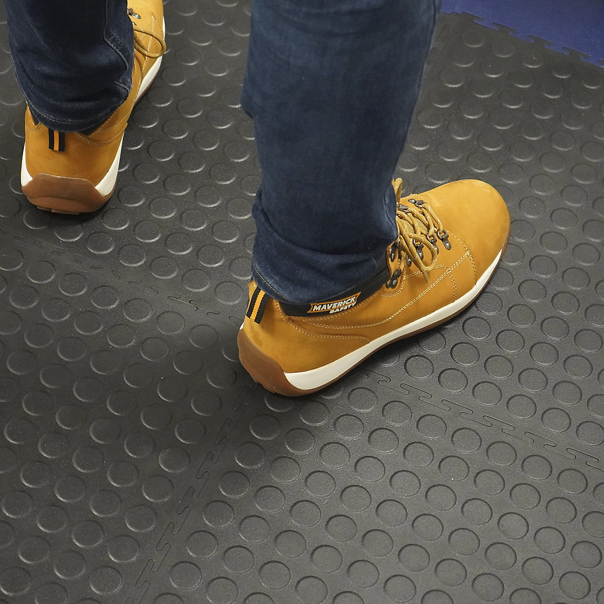 BiGDUG Anti-Fatigue Interlocking Floor Tiles | BiGDUG